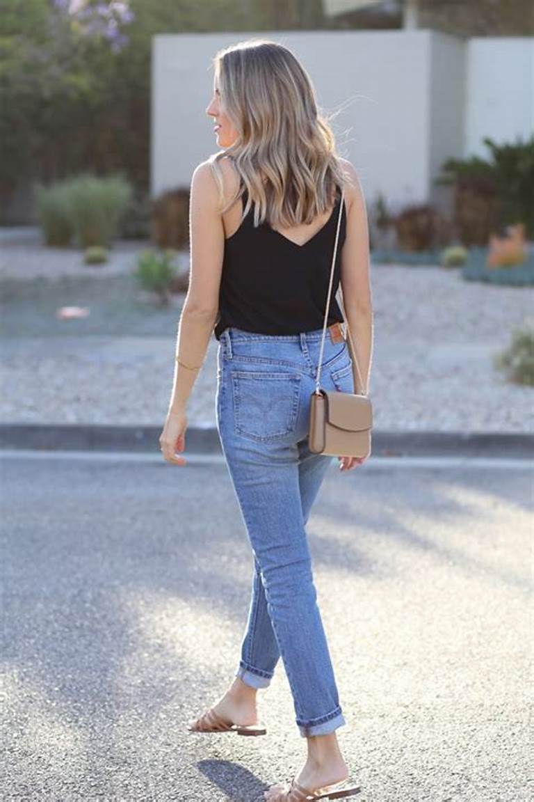Effective Ways To Dress Up Your Jeans For Girls - GK360